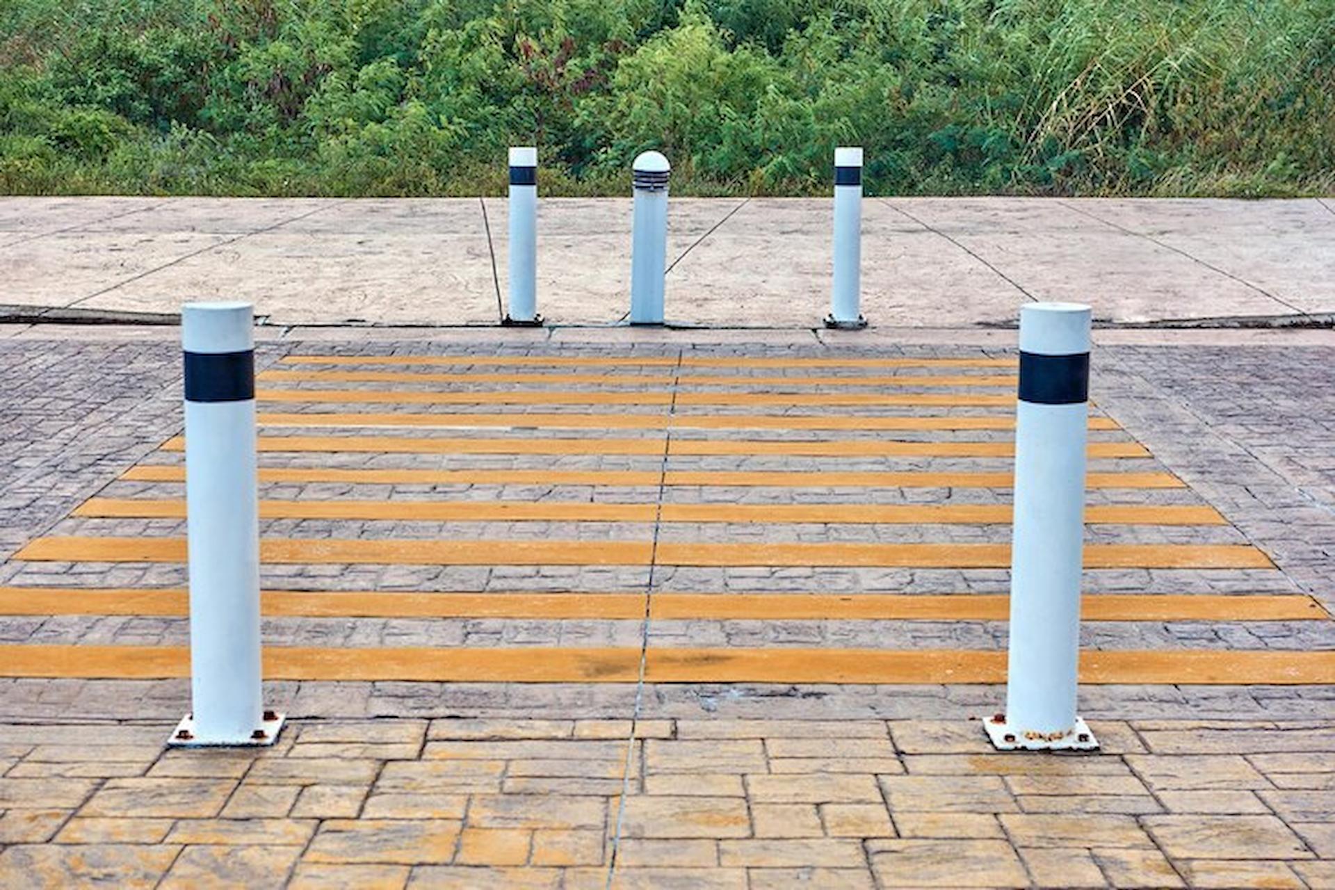 The Benefits of Telescopic Bollards for Urban Security